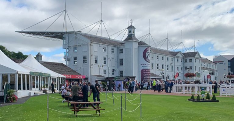 Hamilton Park Racecourse - Scottish Racing